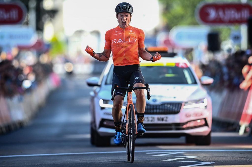 Robin Carpenter engana pelotão e vence 2ª etapa do Tour of Britain ...
